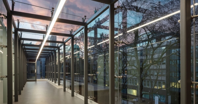 Bespoke glass link extensions and structural glass connections – GH ...